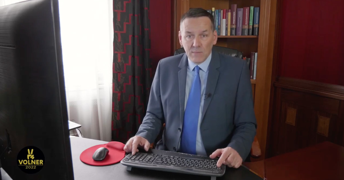 Magas részvételre számít Volner János | Demokrata