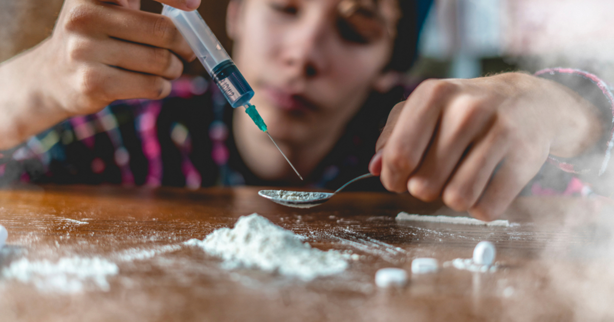 Hét szerrel bővült a tiltott dizájner drogok listája | Demokrata