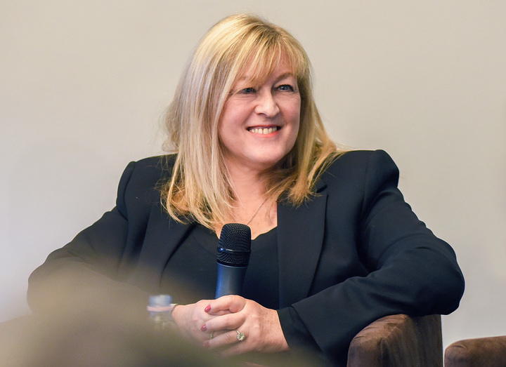 Schmidt Mária: Ha a lufi kipukkad | Demokrata