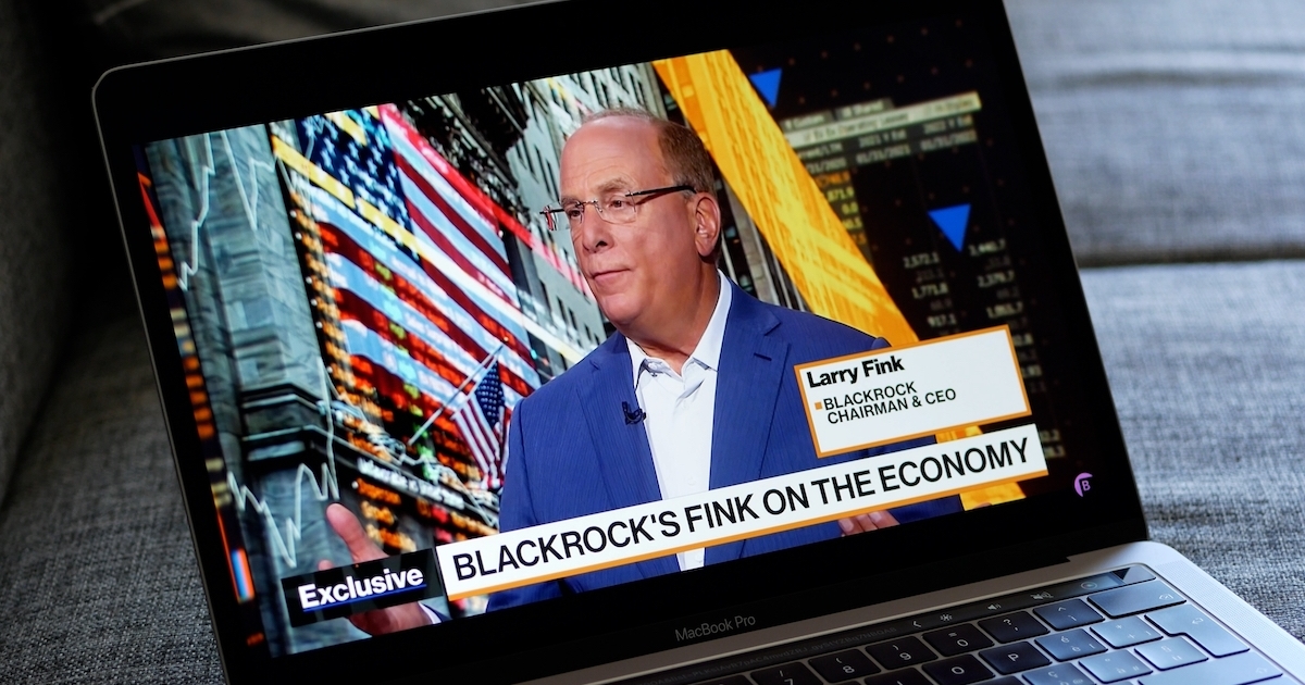 Larry Fink, Soros legjobb tanítványa | Demokrata