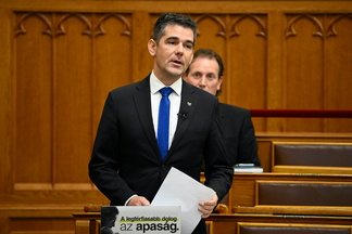 Szijjártó Péter válaszolt Novák Elődnek: elképesztő nyomás nehezedik ...