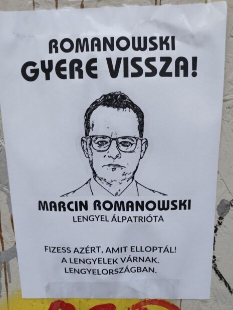 Rejtélyes plakát jelent meg az Üllői úton | Demokrata
