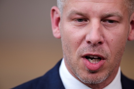 Magyar Péter Brüsszelben megígérte: bármilyen hosszú lesz az éj, nem ...